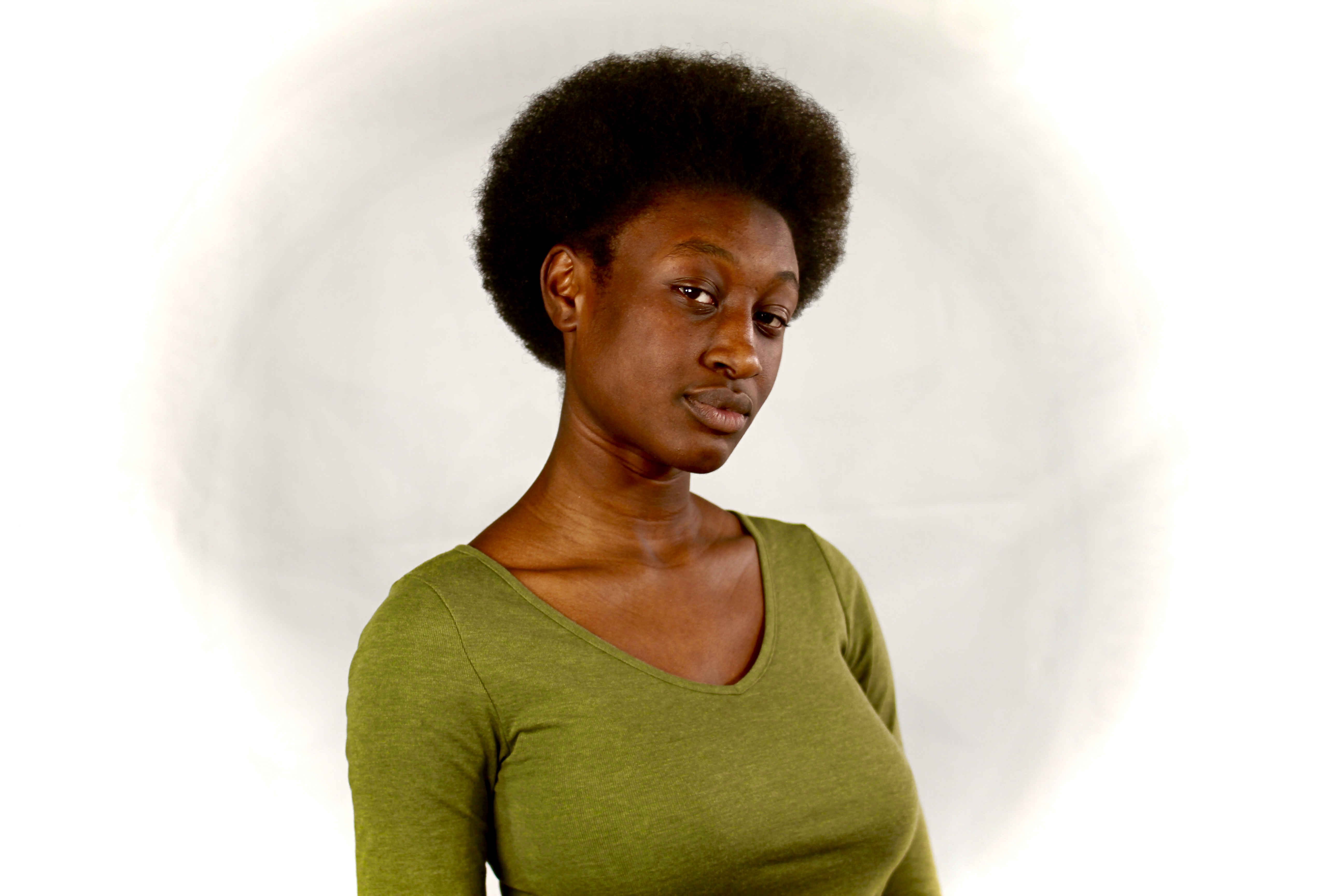 Veelbelovende artiest Ella John is ready om de muziekscene over te ...
